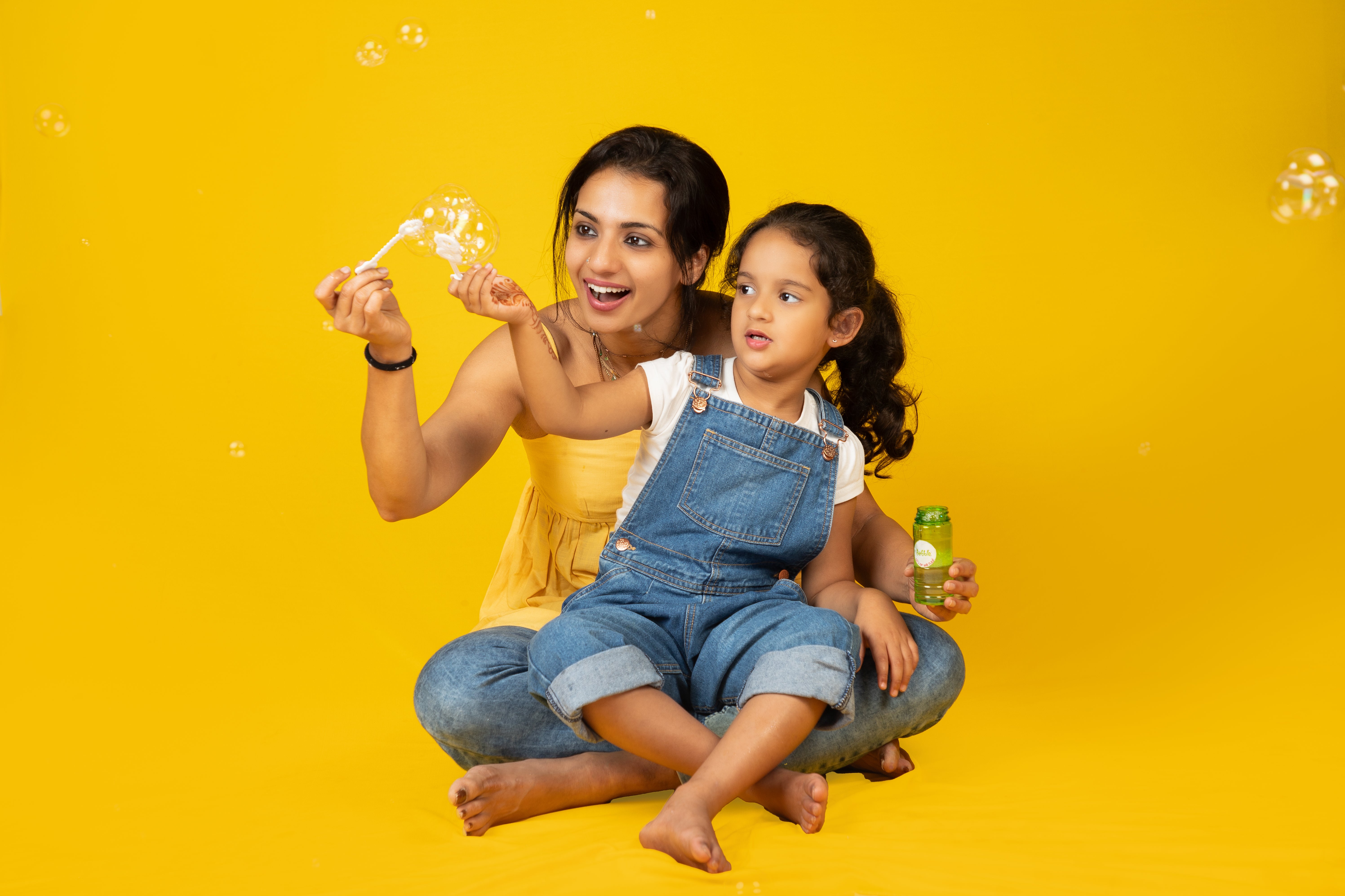 The Fun & Magical Element of Bubbles – Dabble PlayArt