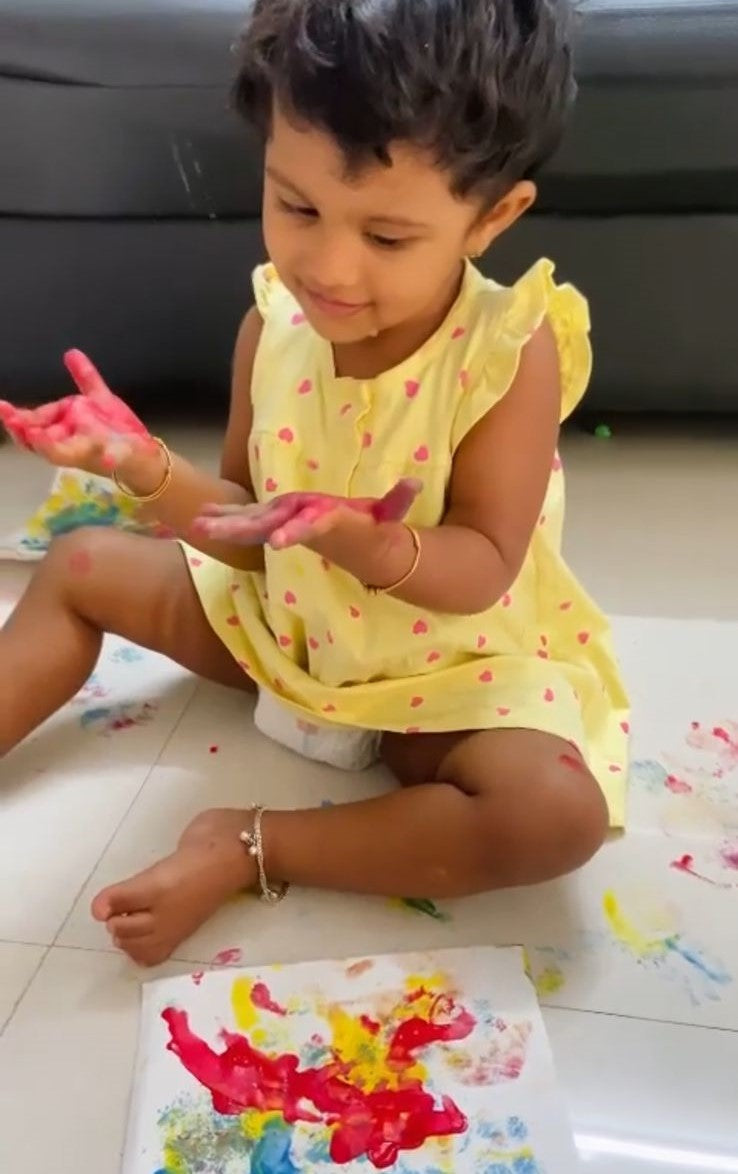 Messy Masterpieces: Creativity with Dabble Finger Paints – Dabble PlayArt